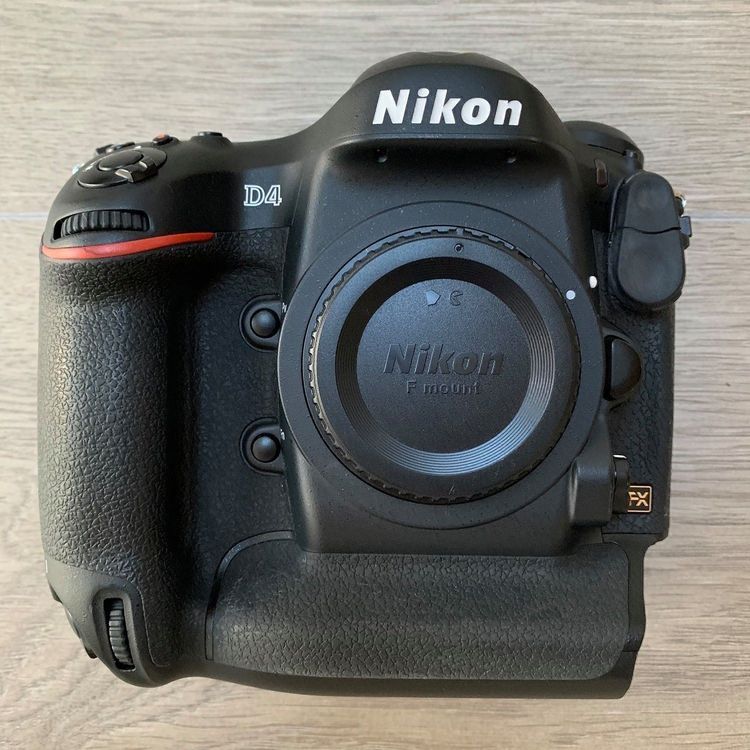 Nikon D4 Body inkl. Zubehör (Gebraucht) in Sax für CHF 1500 – mit ...
