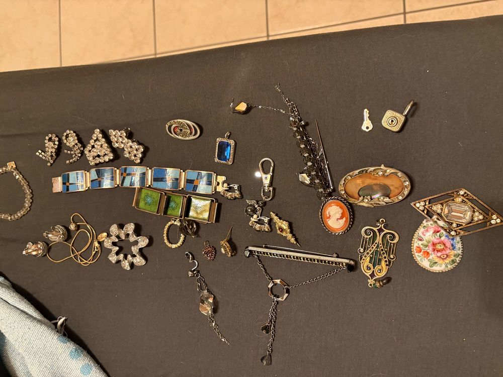 Lot Schmuck (Gebraucht) in Herznach für CHF 41 – mit Lieferung auf ...