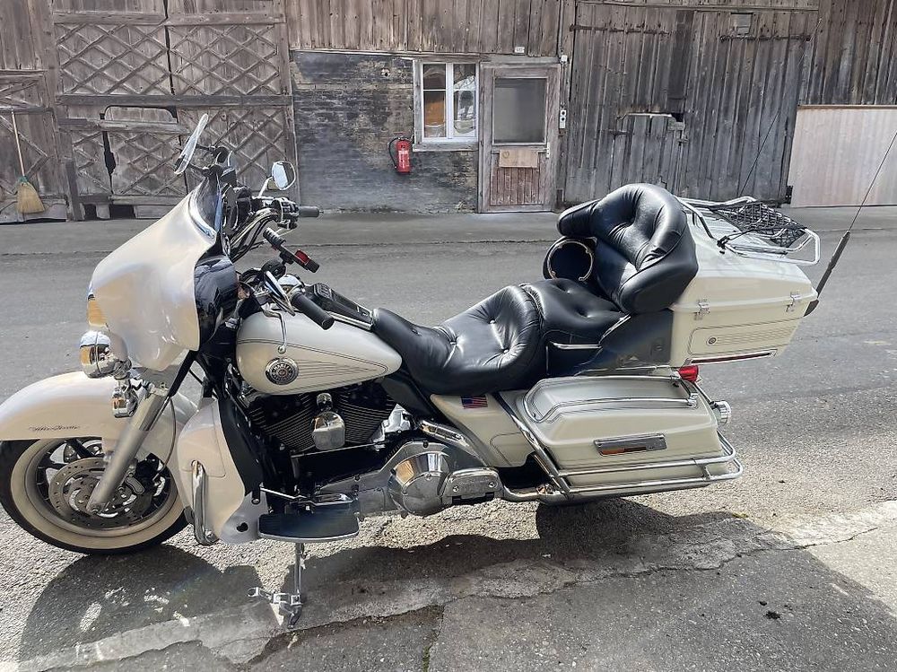 Harley Touring FLHTCUI (Gebraucht) in Wittenbach für CHF 7500 – nur ...