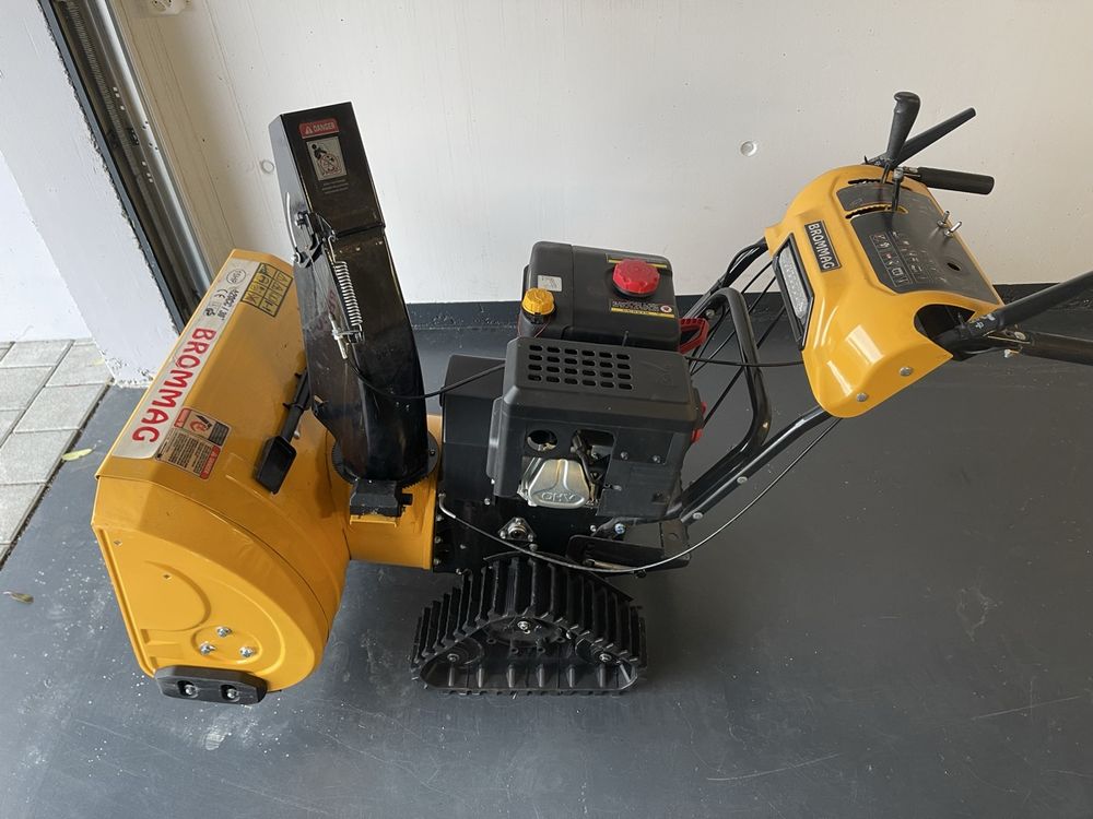 Schneefräse mit Raupenantrieb und 11PS! | Kaufen auf Ricardo