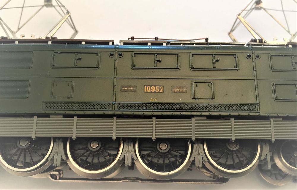 Liliput E-Lok HO, Ae 4/7, Wechselstrom, War nur in Vitrine. | Kaufen ...
