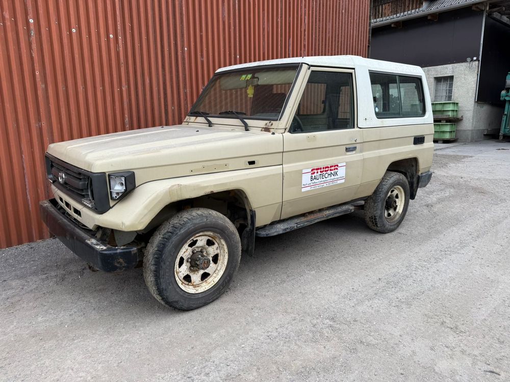 Toyota Land Cruiser HZJ73 FRP Top (Defekt) in Sevelen für CHF 5900 – nur Abholung auf Ricardo kaufen