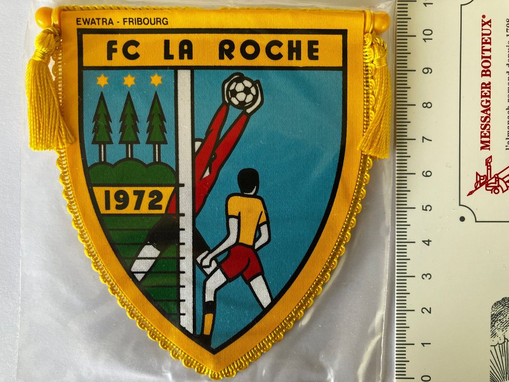 Vintage Fanion/Wimpel FC LA ROCHE 1972 (Neuf avec emballage d'origine ...