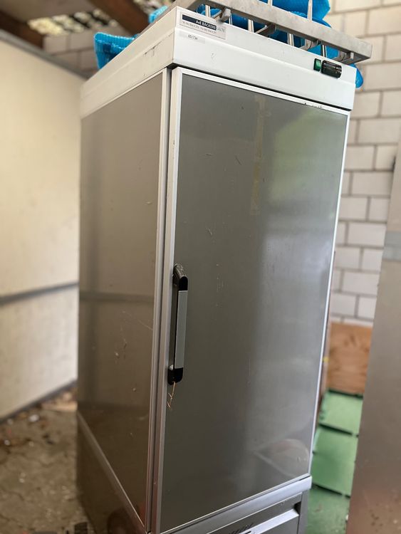 Gastro-Kühlschrank 2/1 (Gebraucht) in Gontenschwil für CHF 100 – nur Abholung auf Ricardo kaufen
