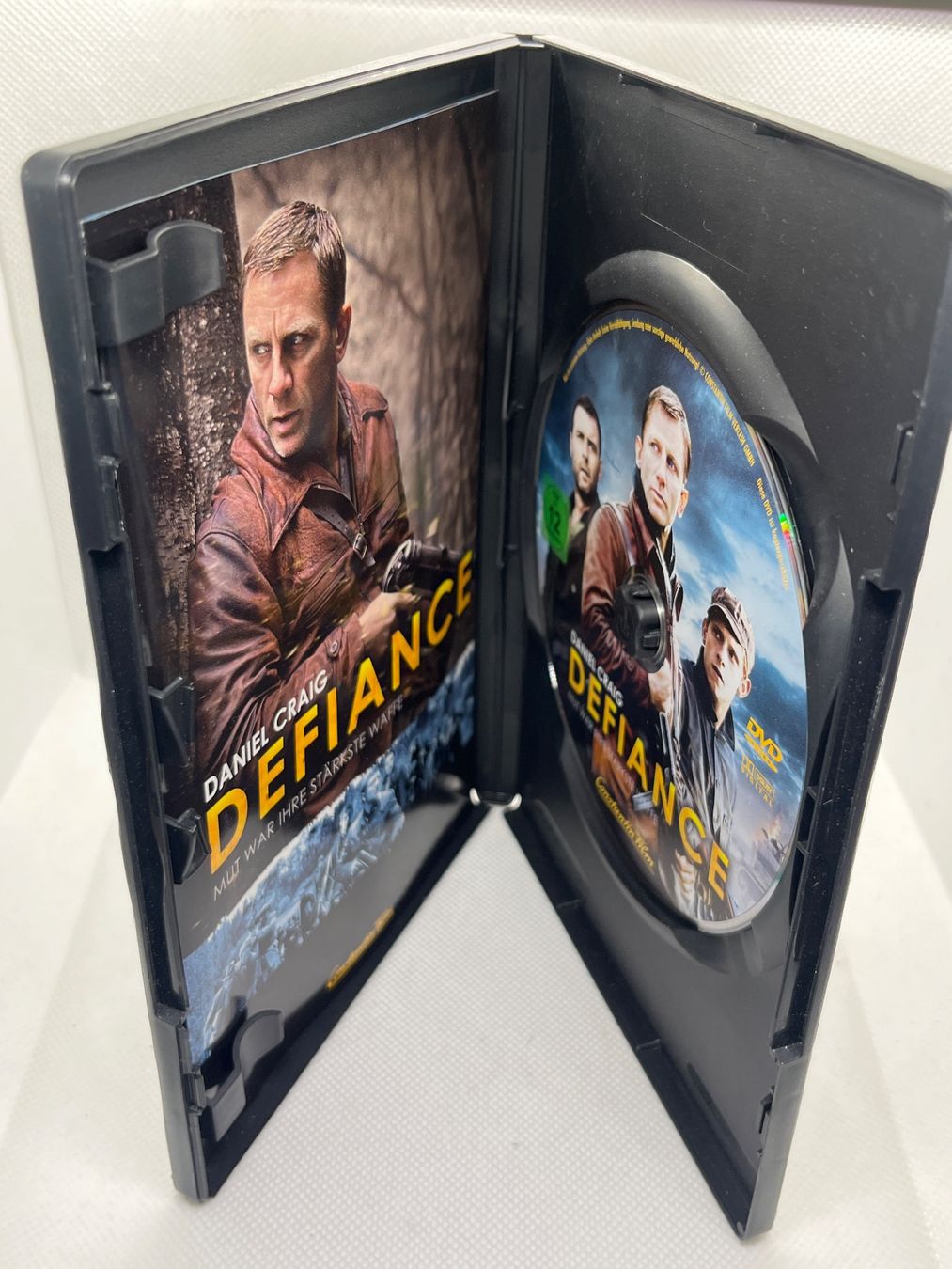 Daniel Craig - Defiance DVD (Gebraucht) in Hinterkappelen für CHF 0.5 ...
