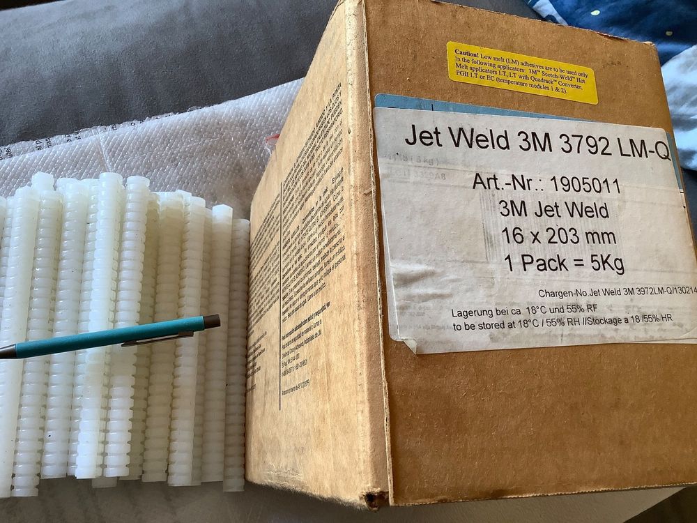 3M Heissklebepistole POLYGUN LT & >5kg Quadrack Kartuschen (Gebraucht ...