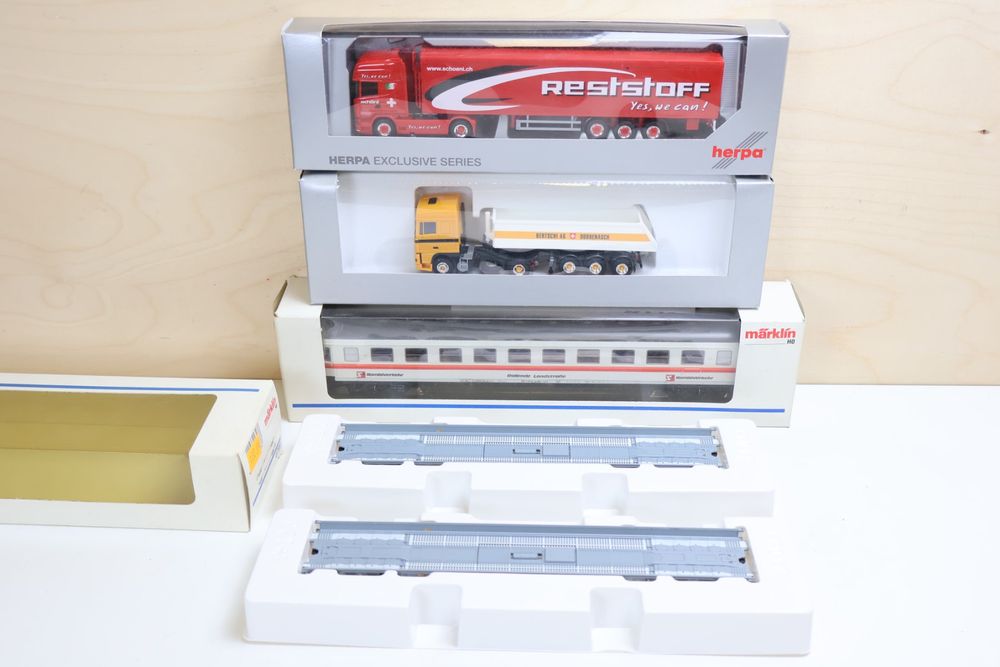 Märklin SBB Niederflurwagen HUPAC Set 4796 + LKWs Herpa (Gebraucht) in ...