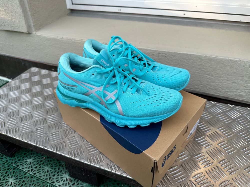 Asics Damen Gel Nimbus 24 lite show / ice mint 42.5 | Kaufen auf Ricardo