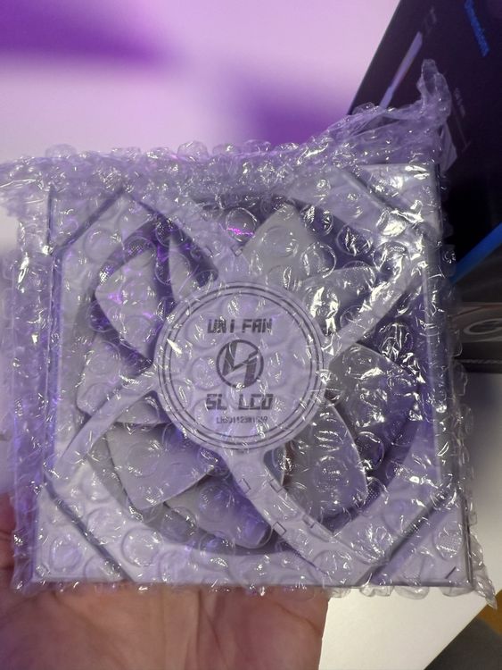 1x Lian Li UNI FAN SL WIRELESS inkl. Controller (Gebraucht) in Uster ...