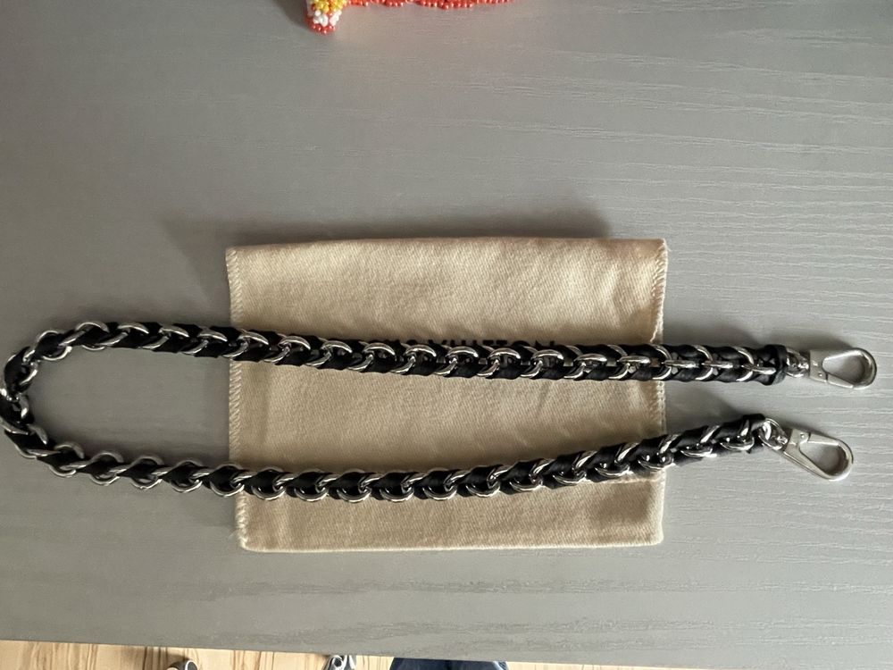 LOUIS VUITTON TASCHEN-KETTE GEFLOCHTEN MIT LEDER | Kaufen auf Ricardo LOUIS VUITTON TASCHEN-KETTE GEFLOCHTEN MIT LEDER | Kaufen auf Ricardo