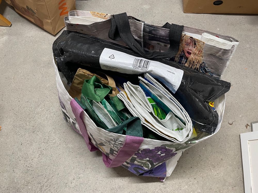 Tragetaschen (Gebraucht) in Birmenstorf AG für CHF 1 – mit Lieferung auf Ricardo kaufen