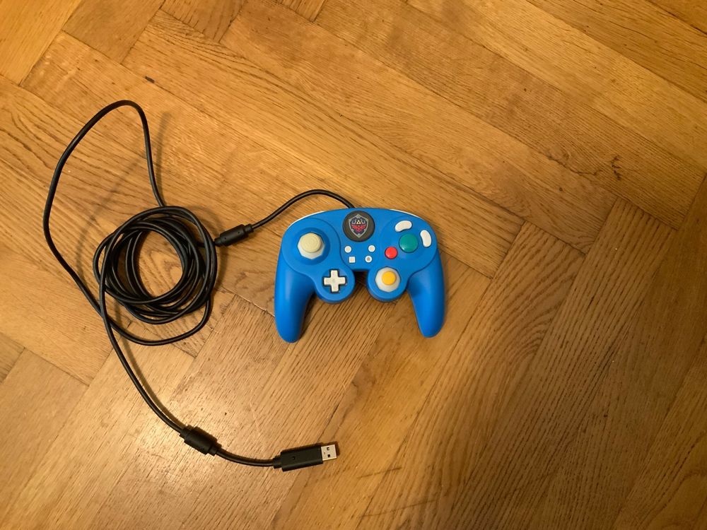 Manette game cube Zelda pour switch avec cable usb - PDP (Gebraucht) in ...