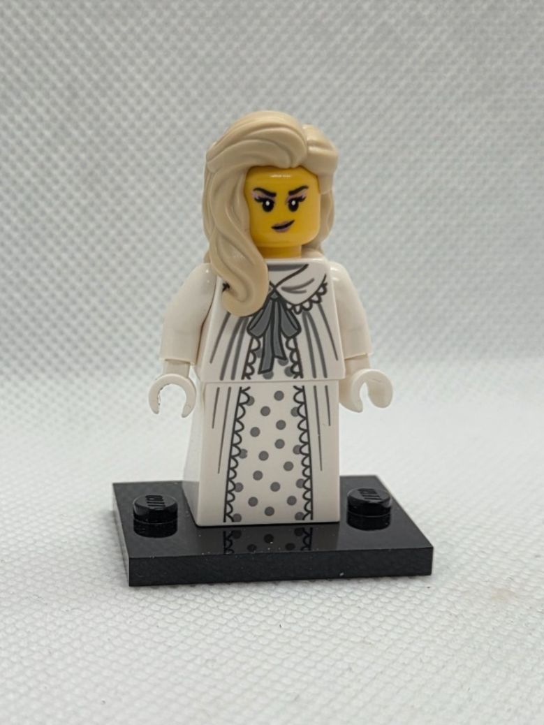 LEGO BAM late 2025 blonde maid in nightgown (Neu (gemäss Beschreibung ...