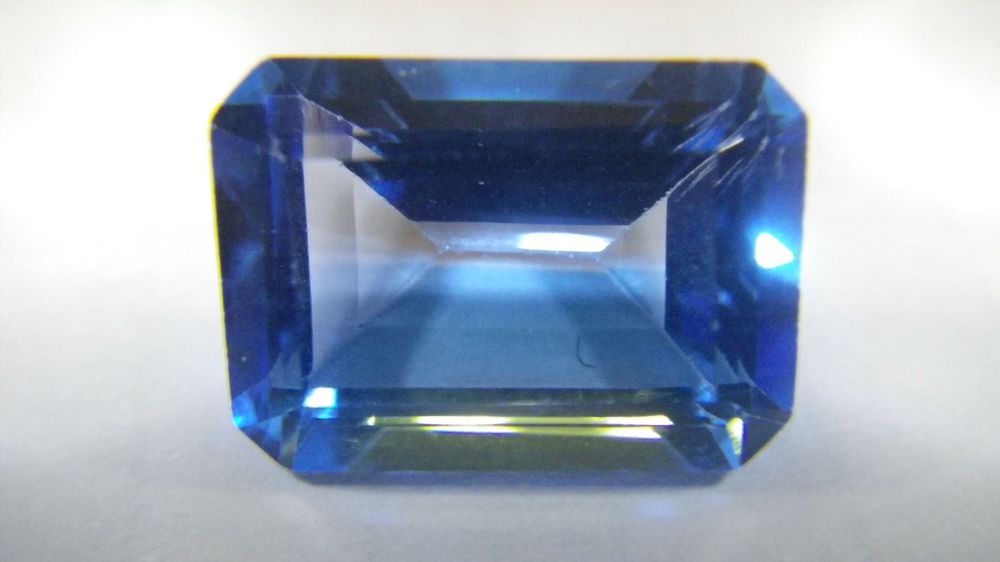 Topaze Swiss Blue 8.77 ct val. CHF 789.- (Neuf (Voir description)) à ...