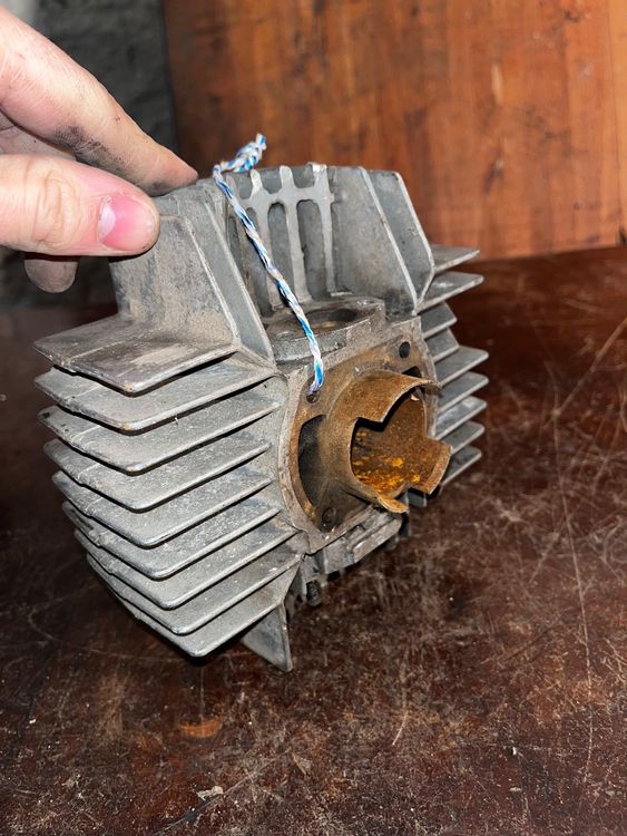 Puch Supermaxi Mofa Zylinder (Defekt) in Fahrni b. Thun für CHF 50 – mit Lieferung auf Ricardo ...