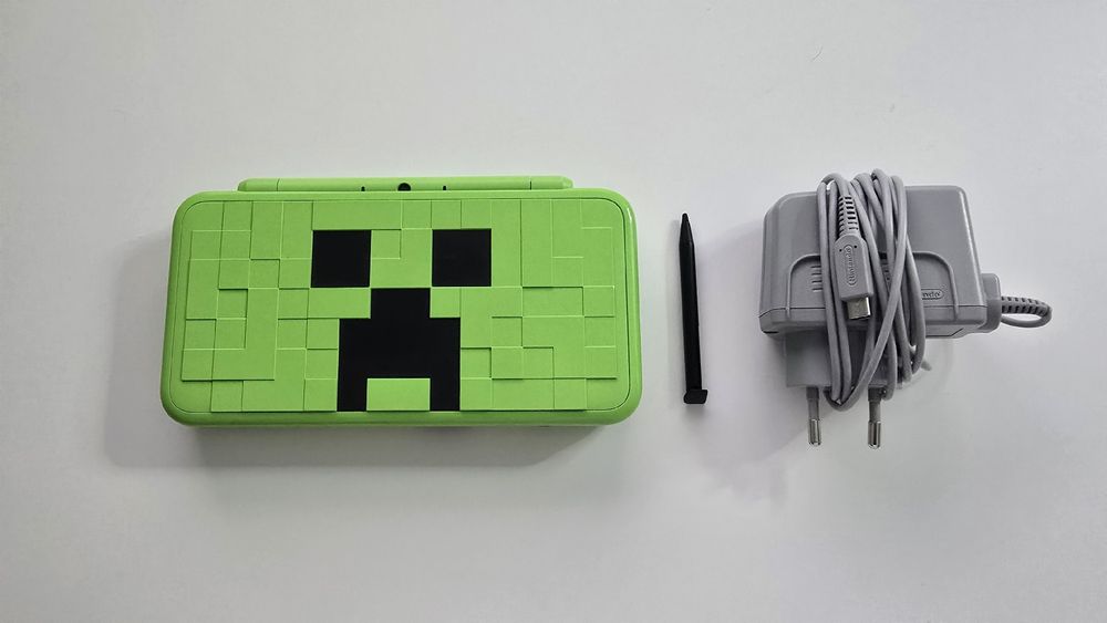Nintendo 2DS XL - Creeper Edition - Great Condition! (Neu (gemäss ...