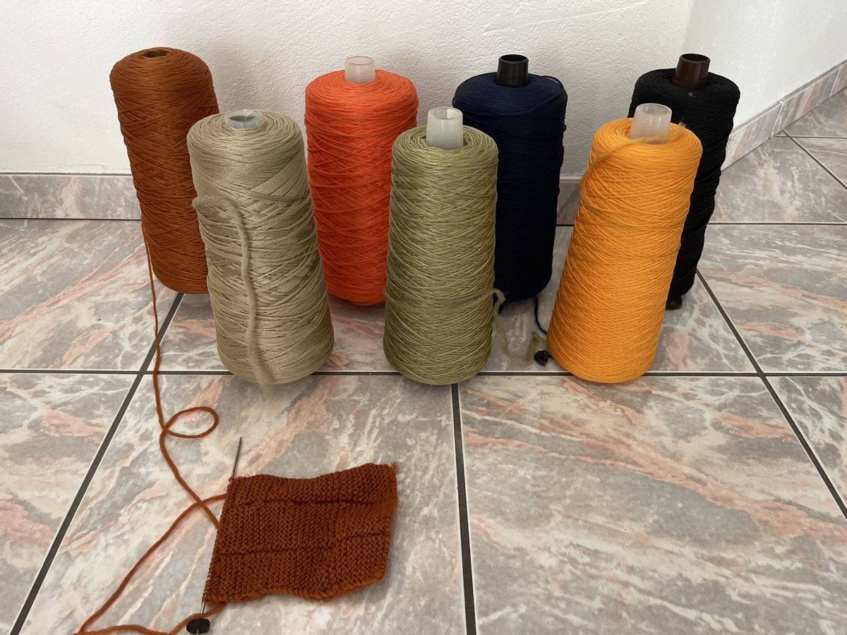 Garn Nylon zum Stricken 1 Garn ist ca15 000m lang (Gebraucht) in ...
