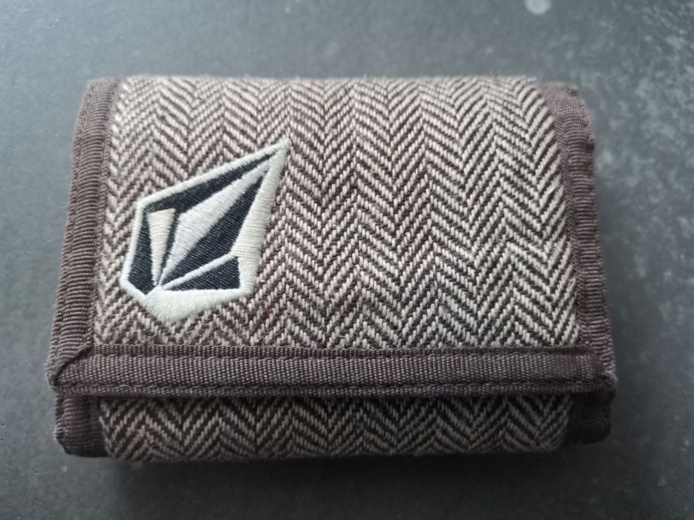 Geldsack / Portemonnaie / Volcom (Gebraucht) in Termen für CHF 3 – mit ...