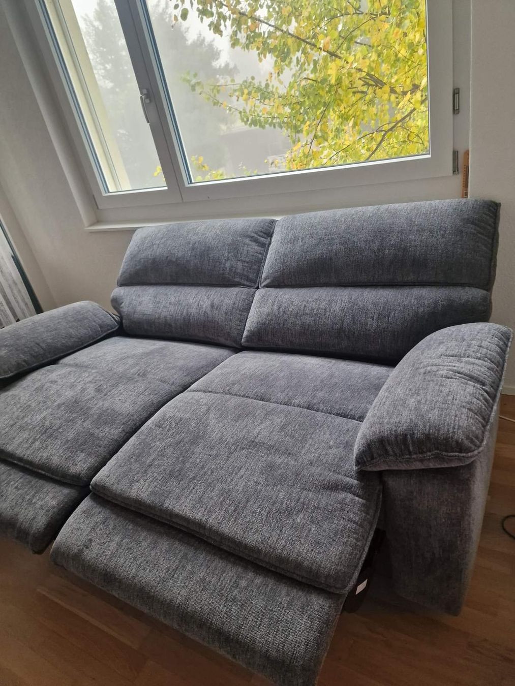 Elegantes Mondo Sofa Mit Relaxfunktion Ebenbild