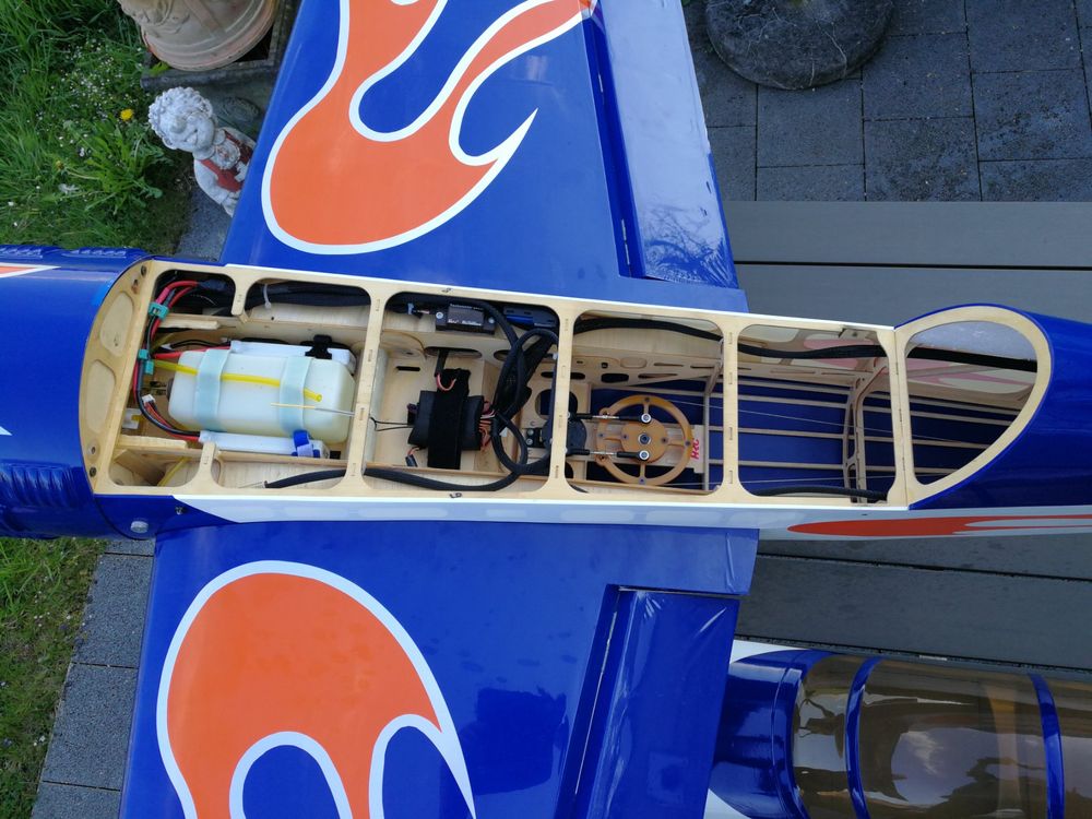 Modellflugzeug Pilot RC Yak 54 87 Zoll (Defekt) in Walkringen für CHF 370 – nur Abholung auf ...