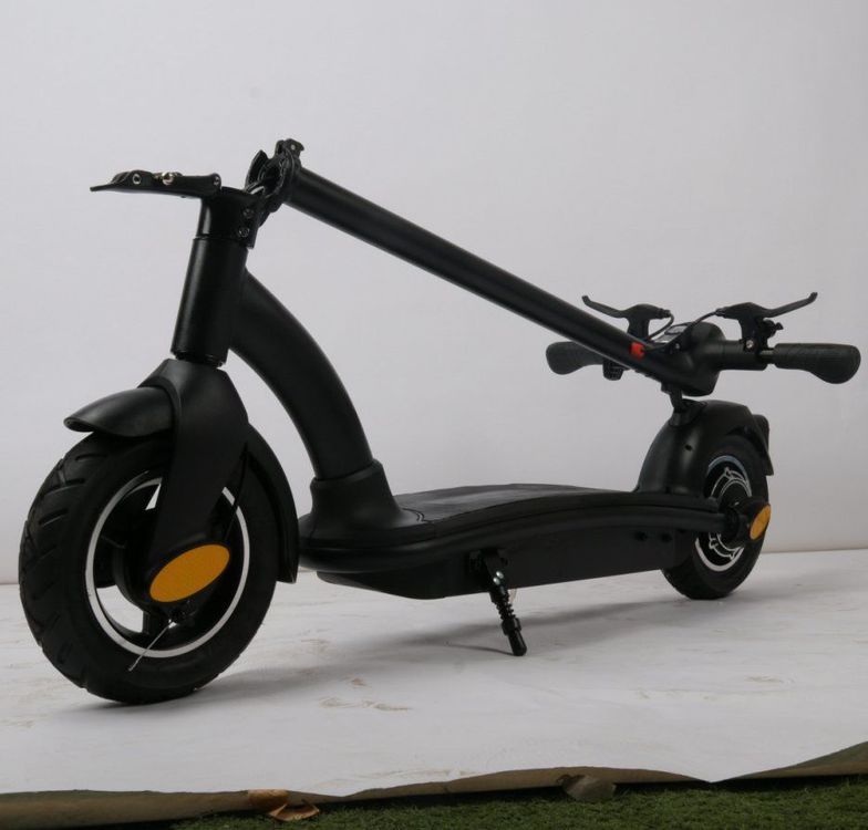 Escooter, starker Motor, grosse Batterie, Strassenzulassung (Neu und originalverpackt) in Matten ...