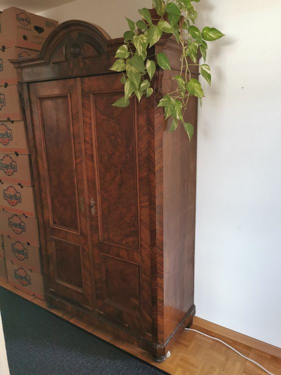 Schrank, wohl antik, gemäss Fotos | Kaufen auf Ricardo