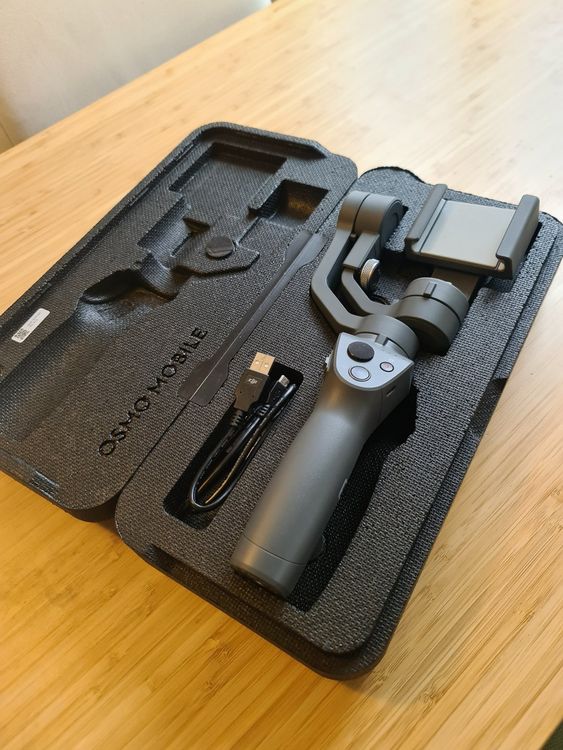 DJI Osmo Mobile Gimbal für Handy | Kaufen auf Ricardo