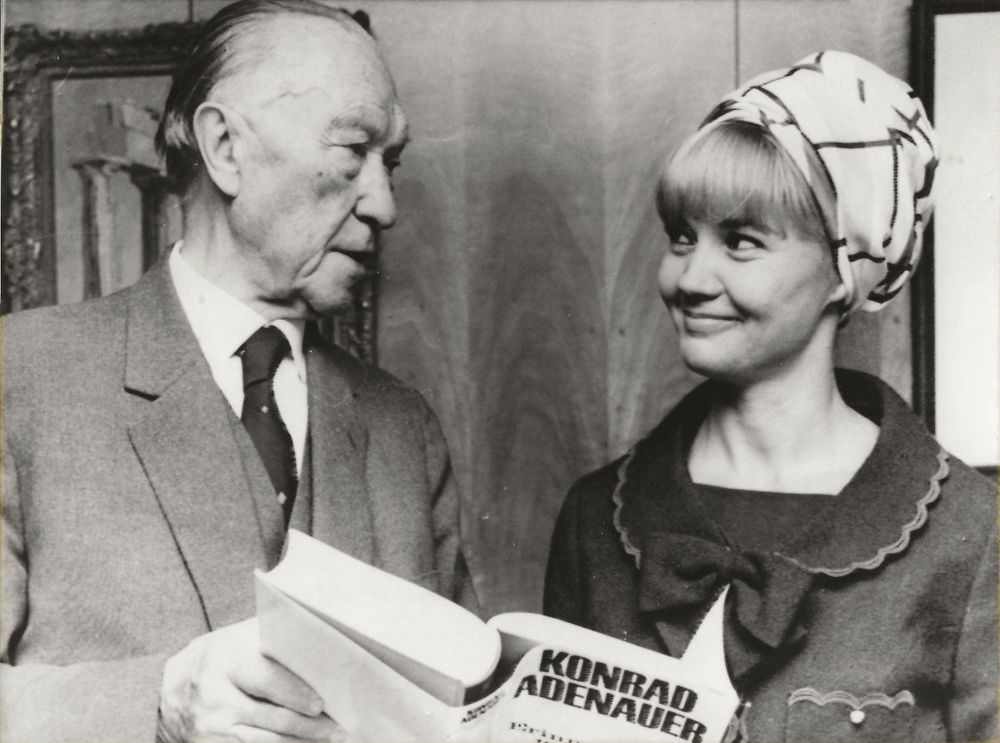 Orig. Pressefoto, Konrad Adenauer, Liselotte Pulver, Film | Kaufen auf ...