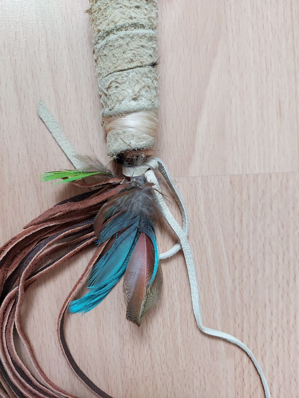 Rassel Schamanisch mit Jaguarfell (Neu (gemäss Beschreibung)) in ...