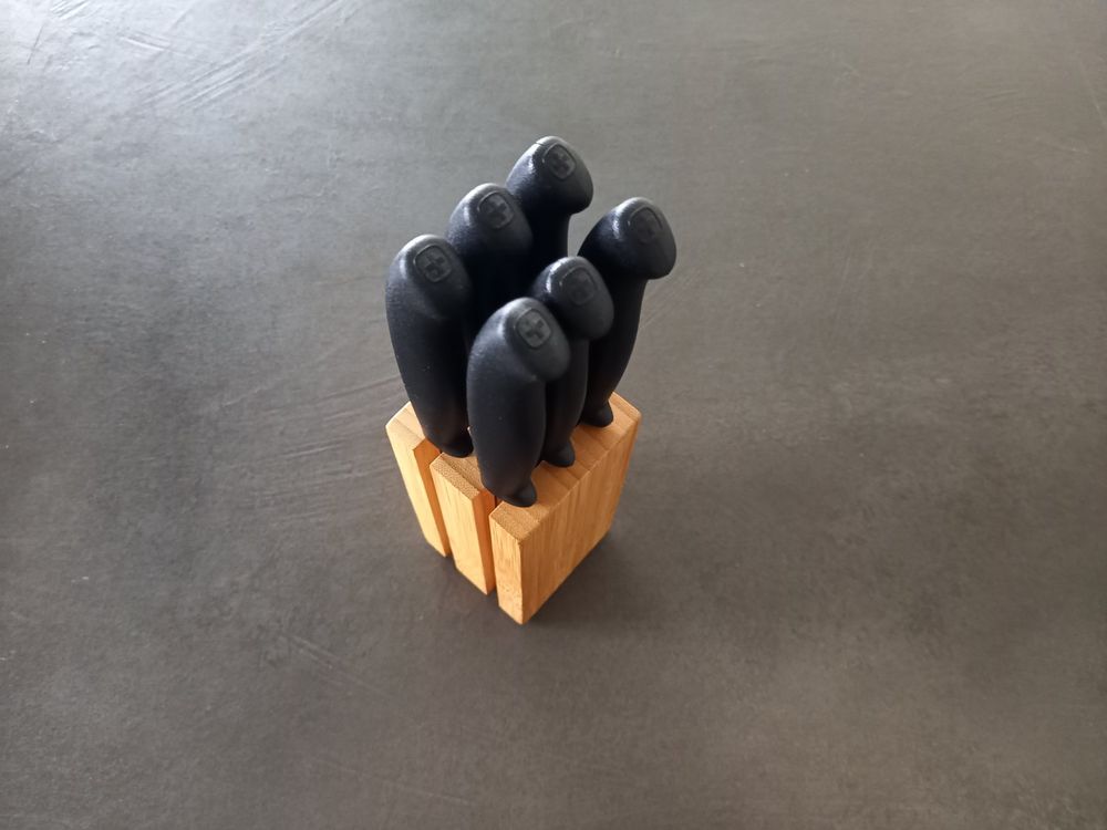 Set de 6 couteaux Wenger et support (Neuf (Voir description)) à ...