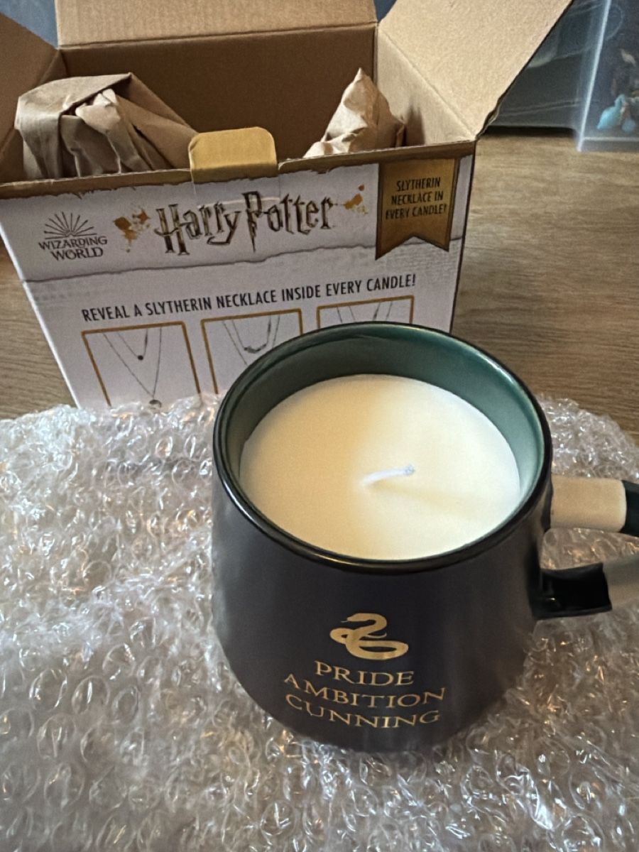 Harry Potter Slytherin Kerze mit Halskette Überraschung! (Neu und ...