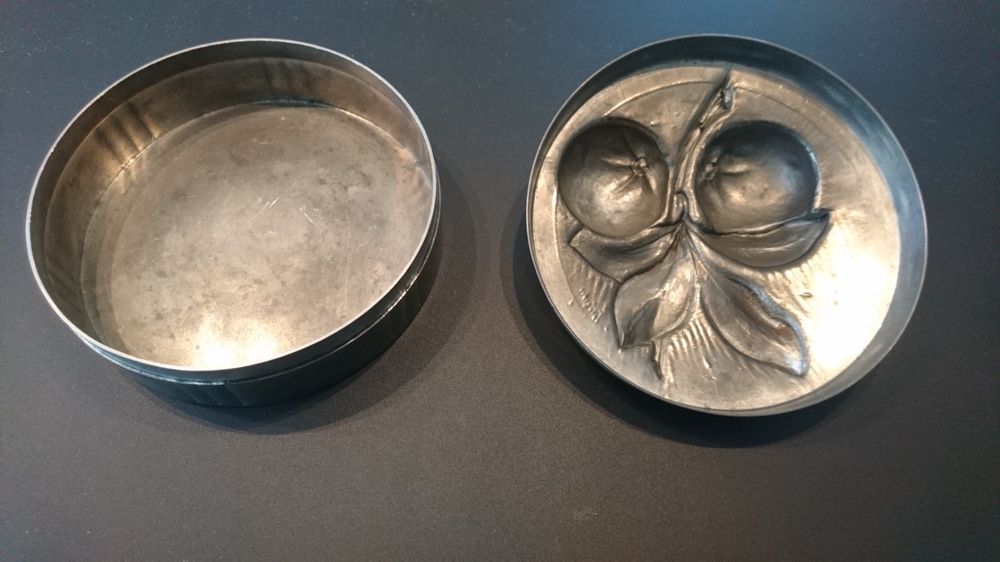 Antike Dose von Jean-Maurice Petizon. Um 1900. Signiert. FR. | Kaufen ...