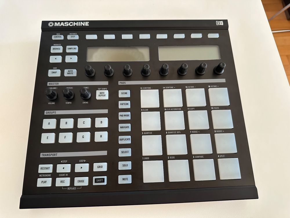 Native Instruments Maschine MK1 (Gebraucht) in Uster für CHF 50 – mit ...