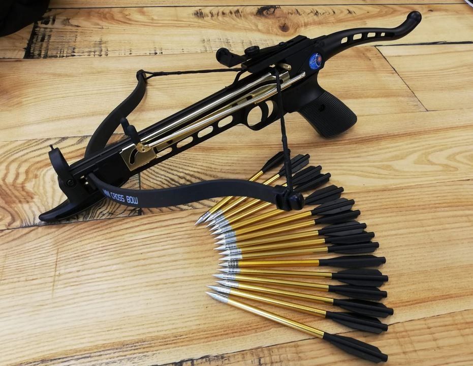 Armbrust Recurve 80 Pfund mit 16 Bolzen (Neu und originalverpackt) in ...