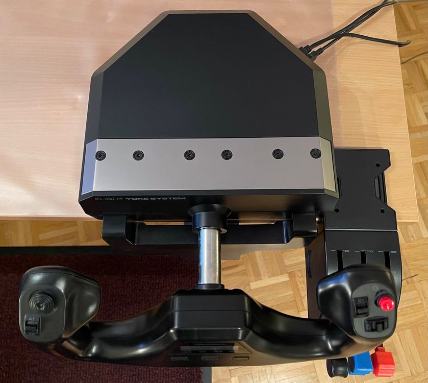 LOGITECH G Pro Flight Yoke System +Flight Rudder Pedals (Neu (gemäss ...