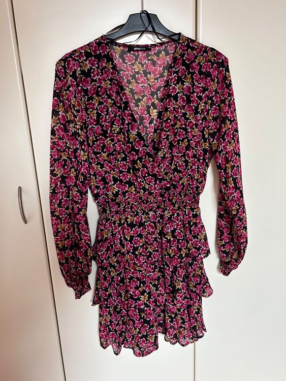 Dress flowers autumnal gina tricot size M worn once (Gebraucht) in Muzzano für CHF 5 – mit ...