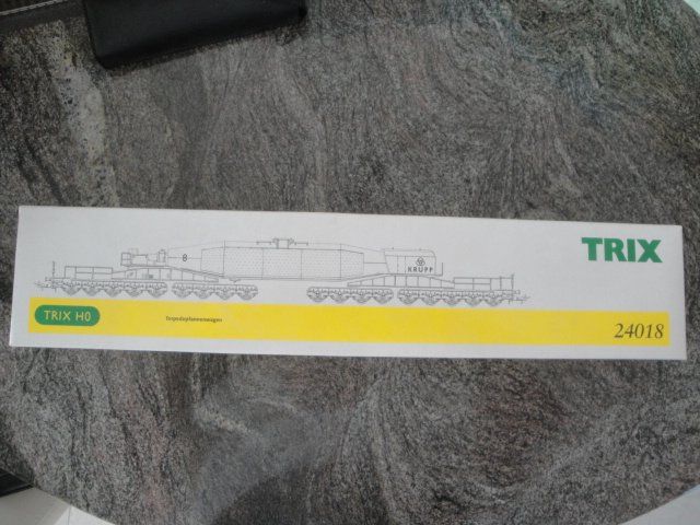 Trix HO 24018. Wagon KRUPP Torpilles 18 essieux selon photos (Neu und ...