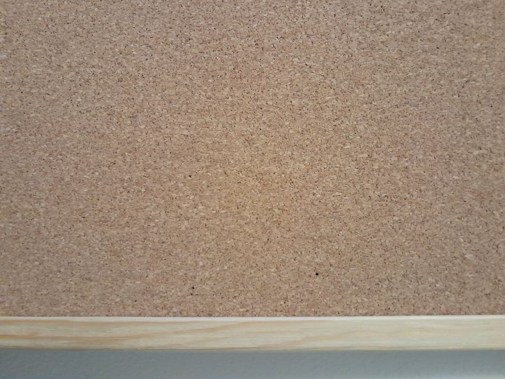 Kork-Pinnwand / Anschlagtafel – 60 × 80 cm (Gebraucht) in Zuoz für CHF ...