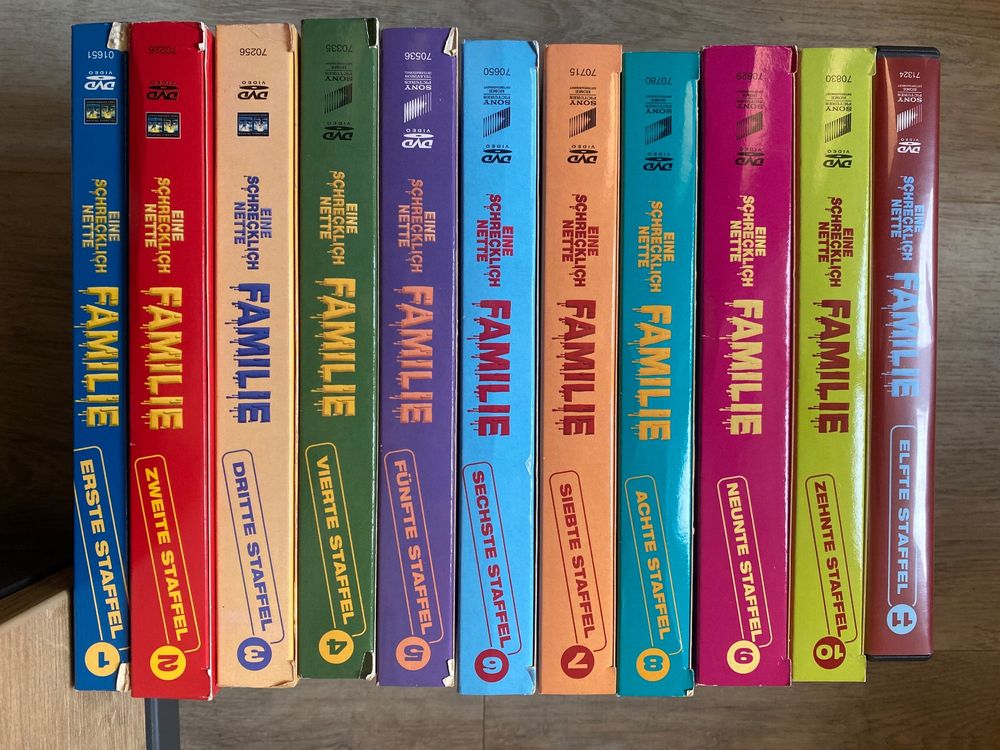 Eine schrecklich nette Familie, Komplette Serie (1-11) | Kaufen auf Ricardo