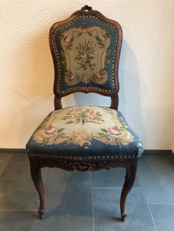 Antiker Holzstuhl mit Gobelin (Gebraucht) in Uster für CHF 10 – nur Abholung auf Ricardo kaufen