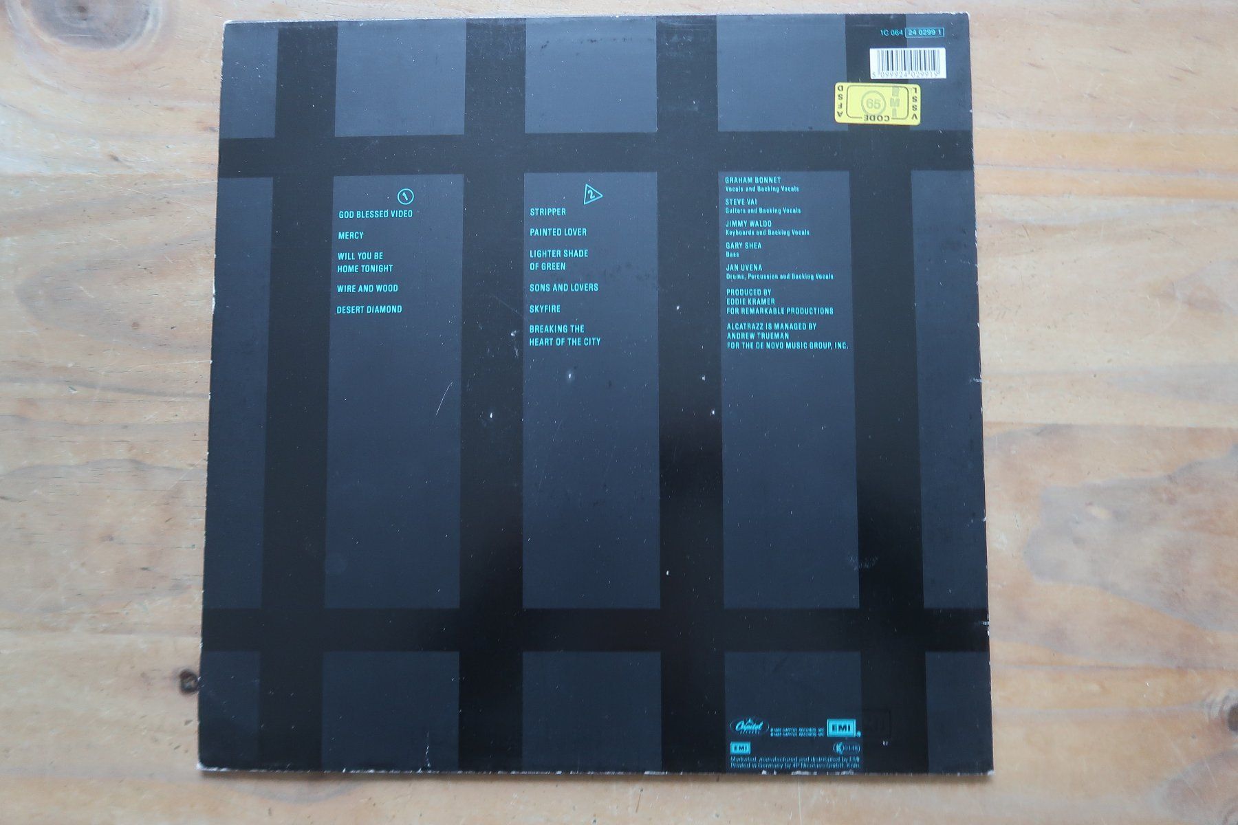 ALCATRAZZ - DISTURBING THE PEACE - EX- RAINBOW VINYL LP (Gebraucht) in ...