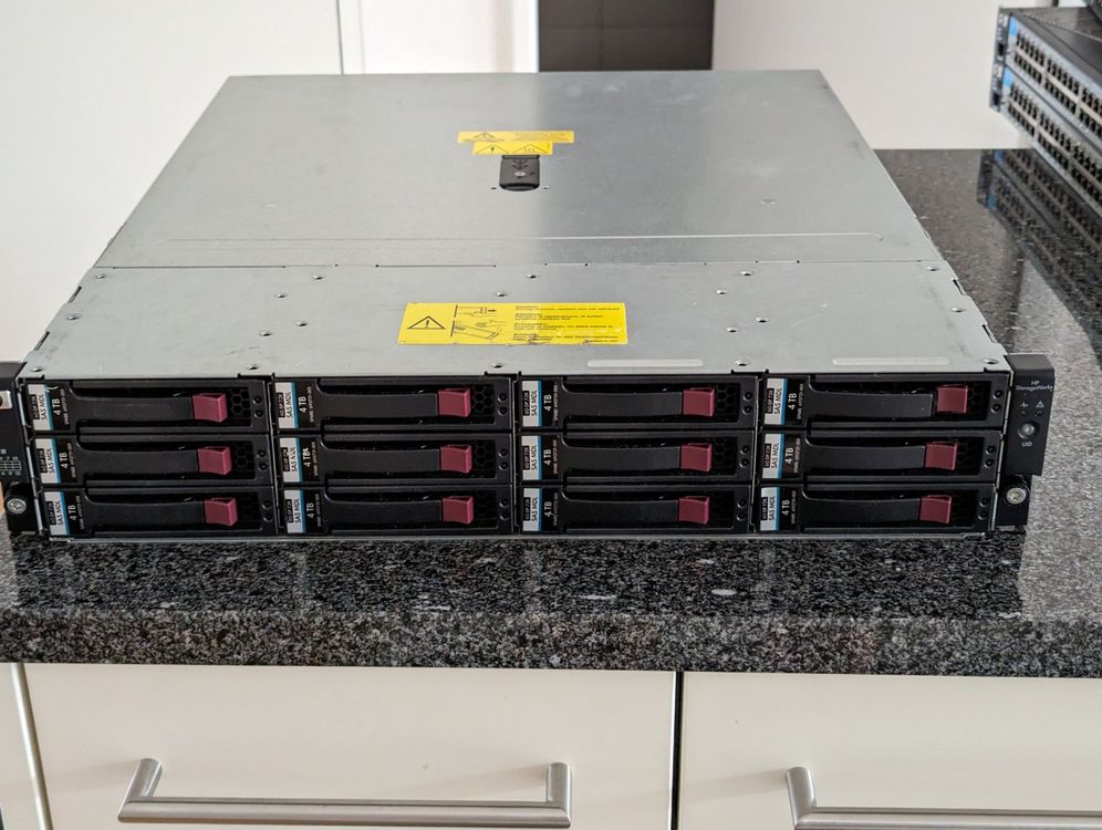 HP D2600 Enclosure inkl. 48 TB HDD (AJ940A) (Gebraucht) in Lufingen für ...