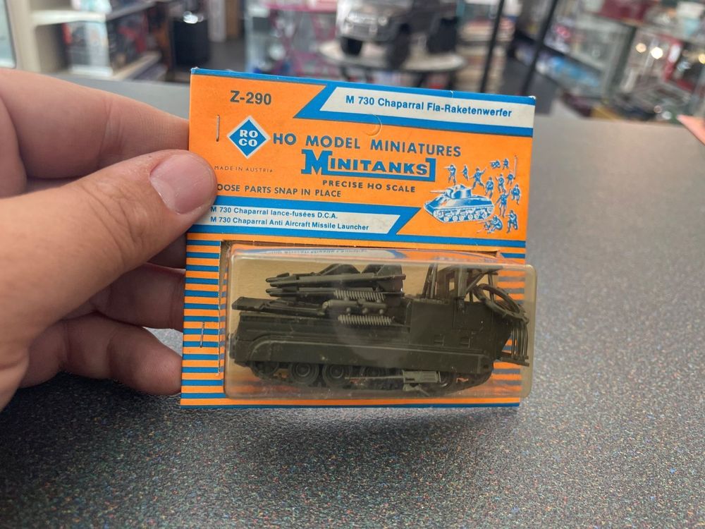 Roco 1:87 H0 Minitanks Z-290 M730 Chaparral tank (Neu (gemäss ...