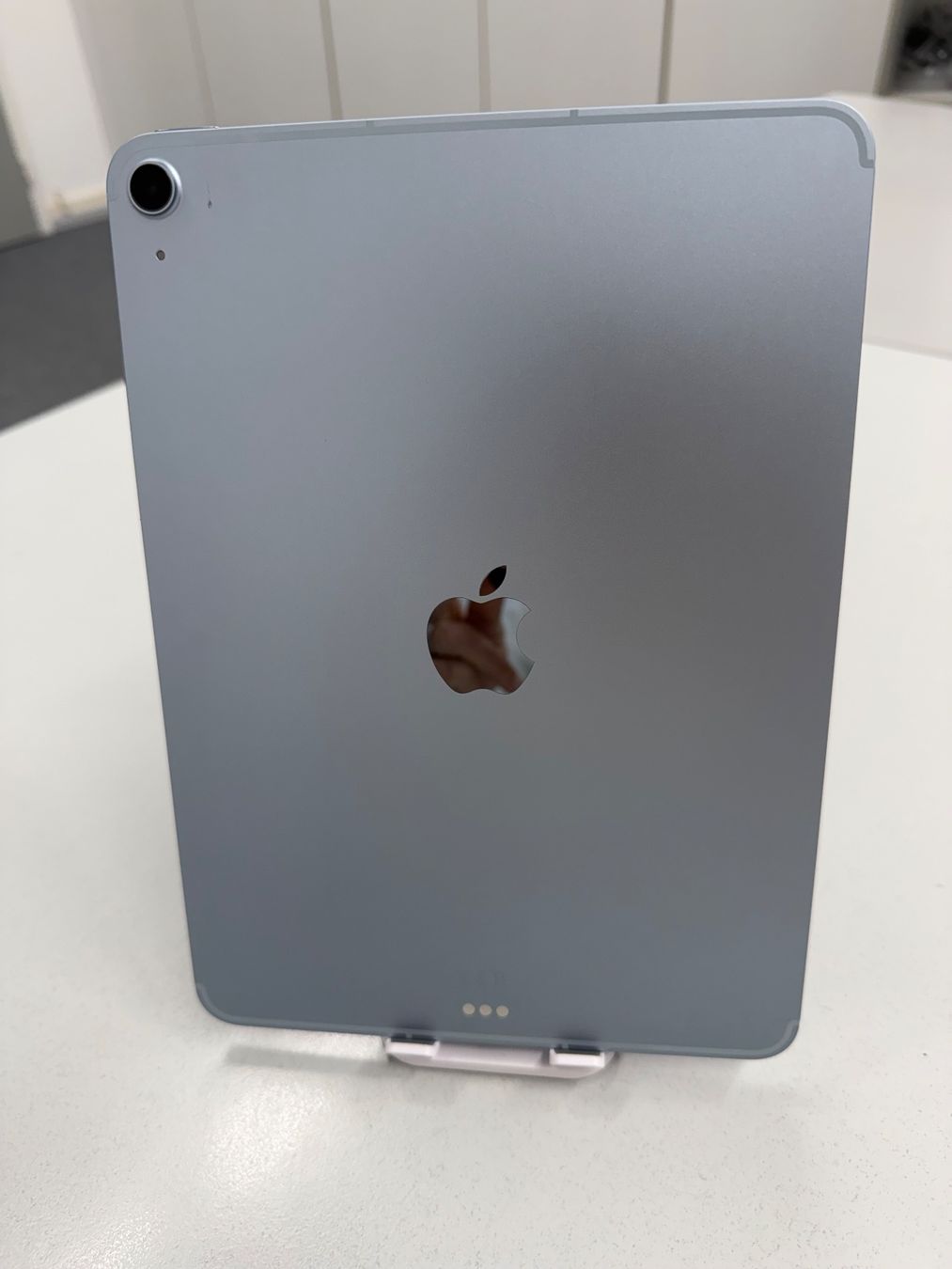 Apple iPad Air 7 Wifi 5G 11" (M3) 128GB (Gebraucht) in Zug für CHF 350 ...