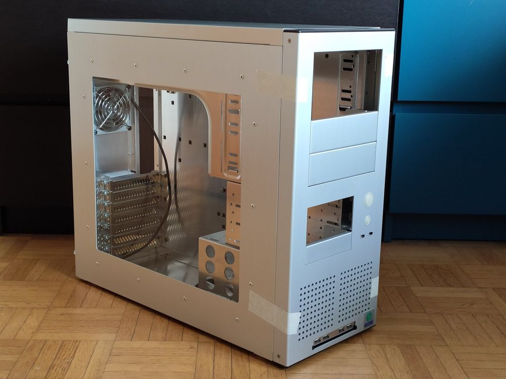 ATX Computergehäuse Lian Li PC-65 *Retro* (Gebraucht) in Locarno für ...