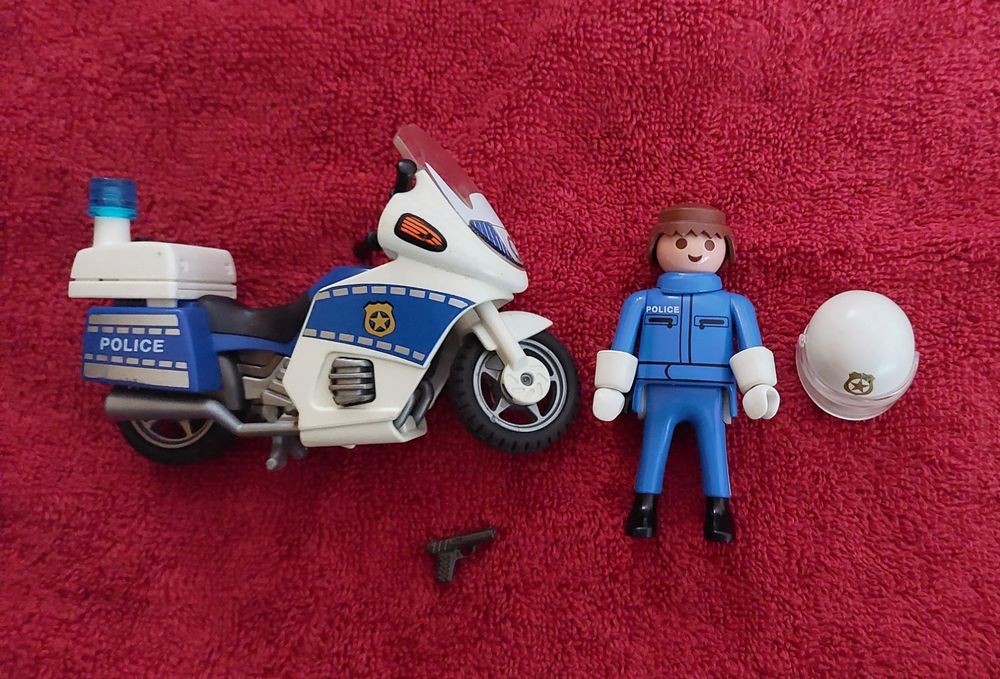 Playmobil Motorrad Polizist Polizei (Gebraucht) in Breitenbach für CHF 6 – mit Lieferung auf ...