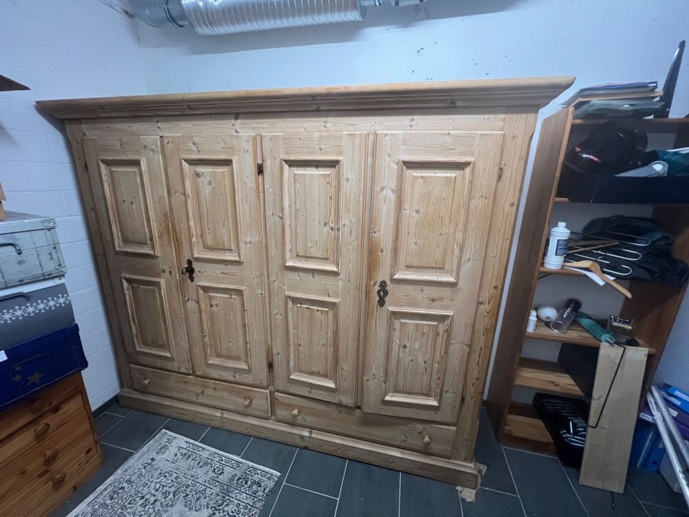 Holzschrank massiv Holz Höhe 191cm x 240 x 60cm | Kaufen auf Ricardo
