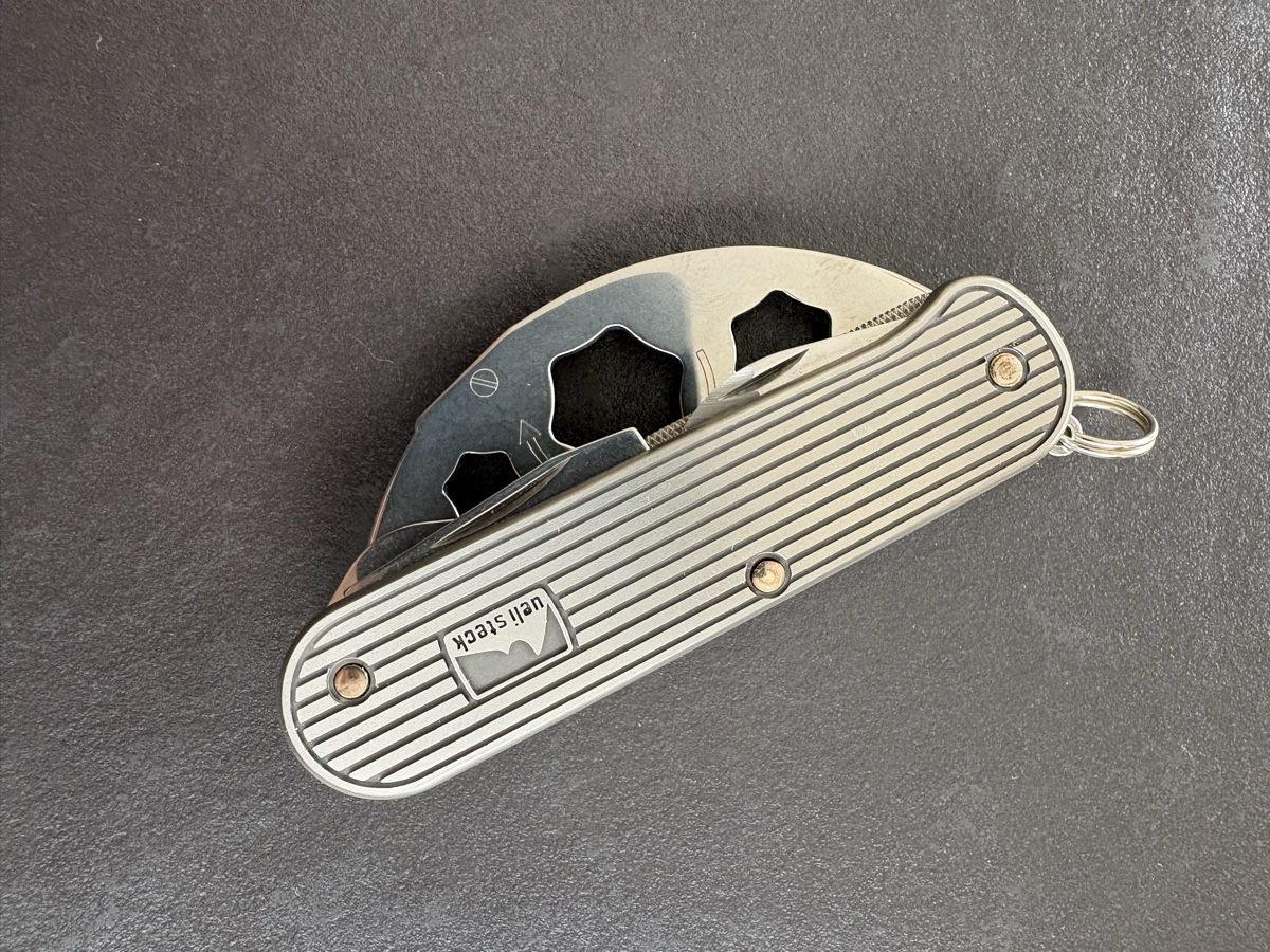 Wenger Titanium « Ueli Steck » - NEUF - Complet avec étui (Neuf avec ...