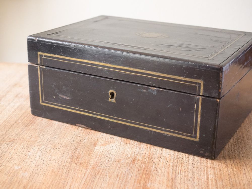 antike Holzschatulle schwarz Messing-Intars vintage Art Deco (Gebraucht ...