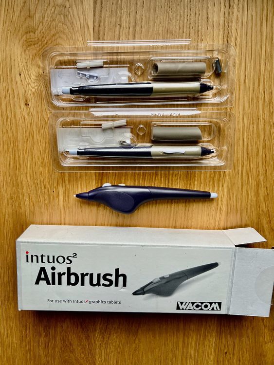WACOM Intuos Airbrush unbenutzt mit 2 x Grip Pen in OVP (Neu und ...